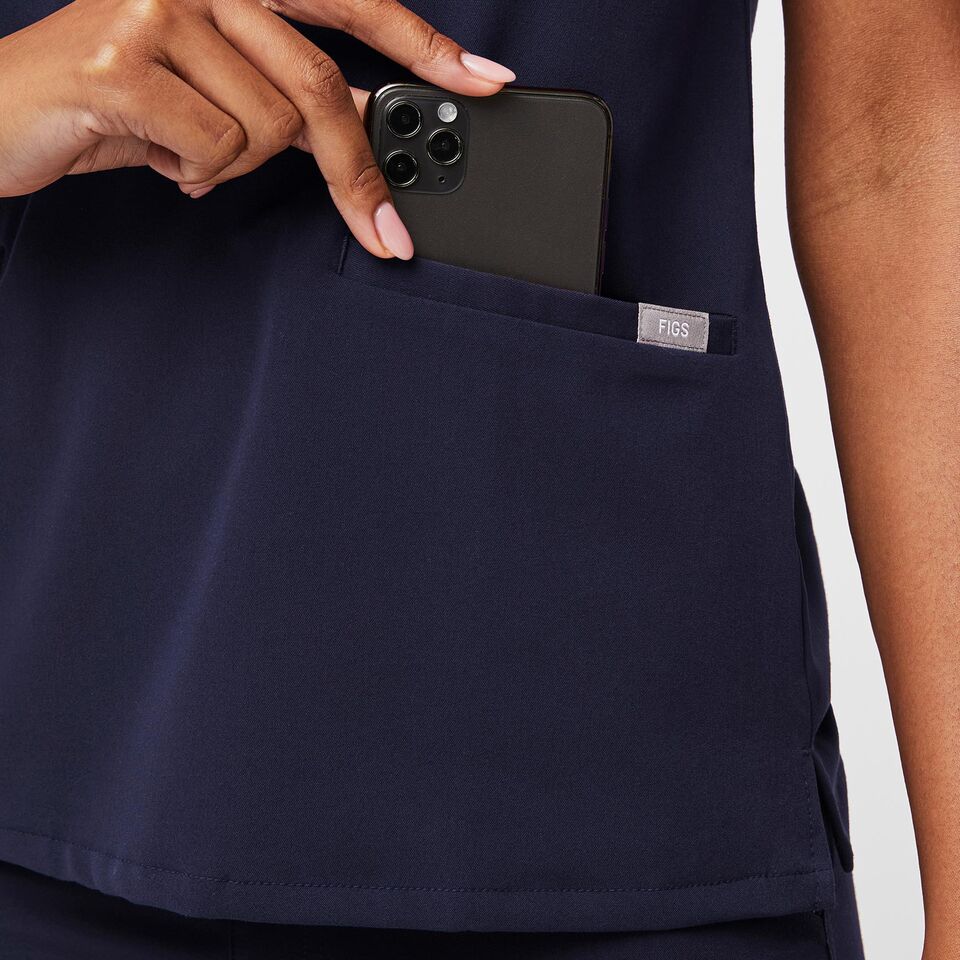 Women's Casma Three-Pocket Scrub Top™ - Navy · FIGS