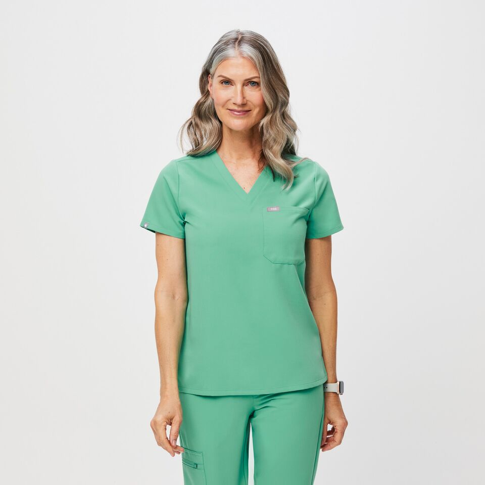 Women's Catarina One-Pocket Scrub Top™ - Surgical Green · FIGS
