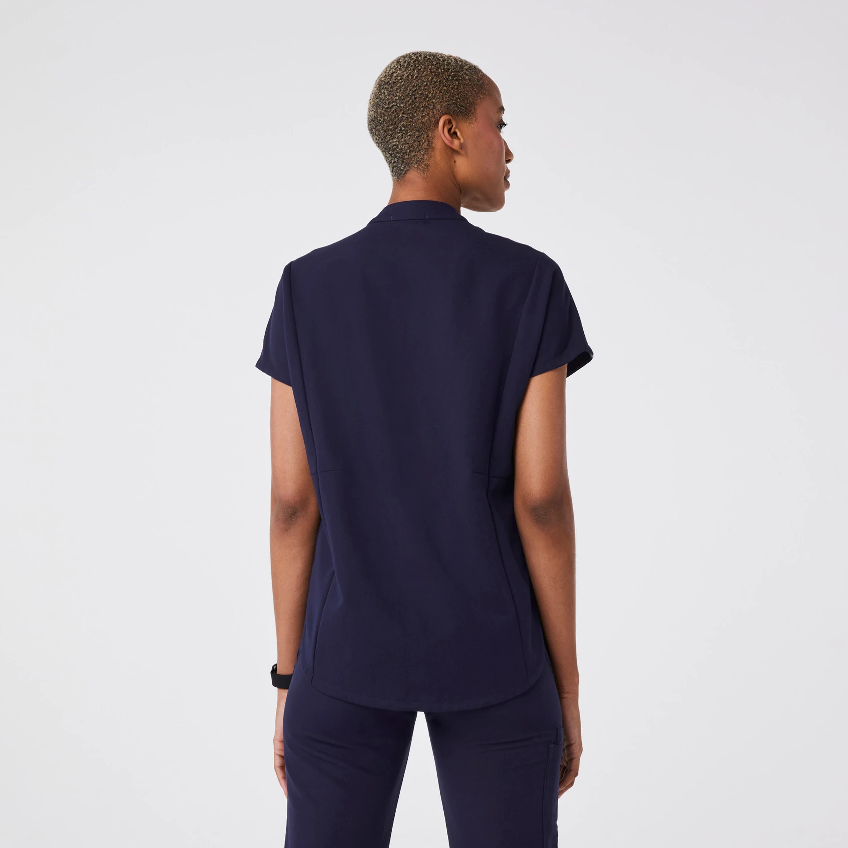 Women's Montex Classic Scrub Top - Navy · FIGS