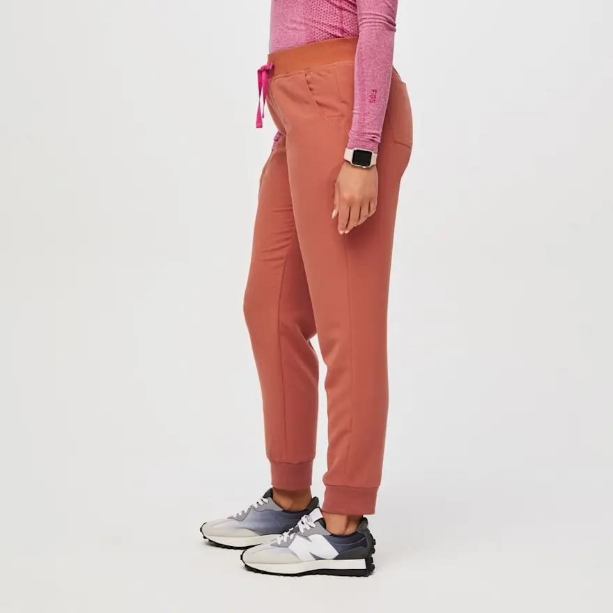 Women's Zamora Jogger Scrub Pants™ - Terracotta · FIGS