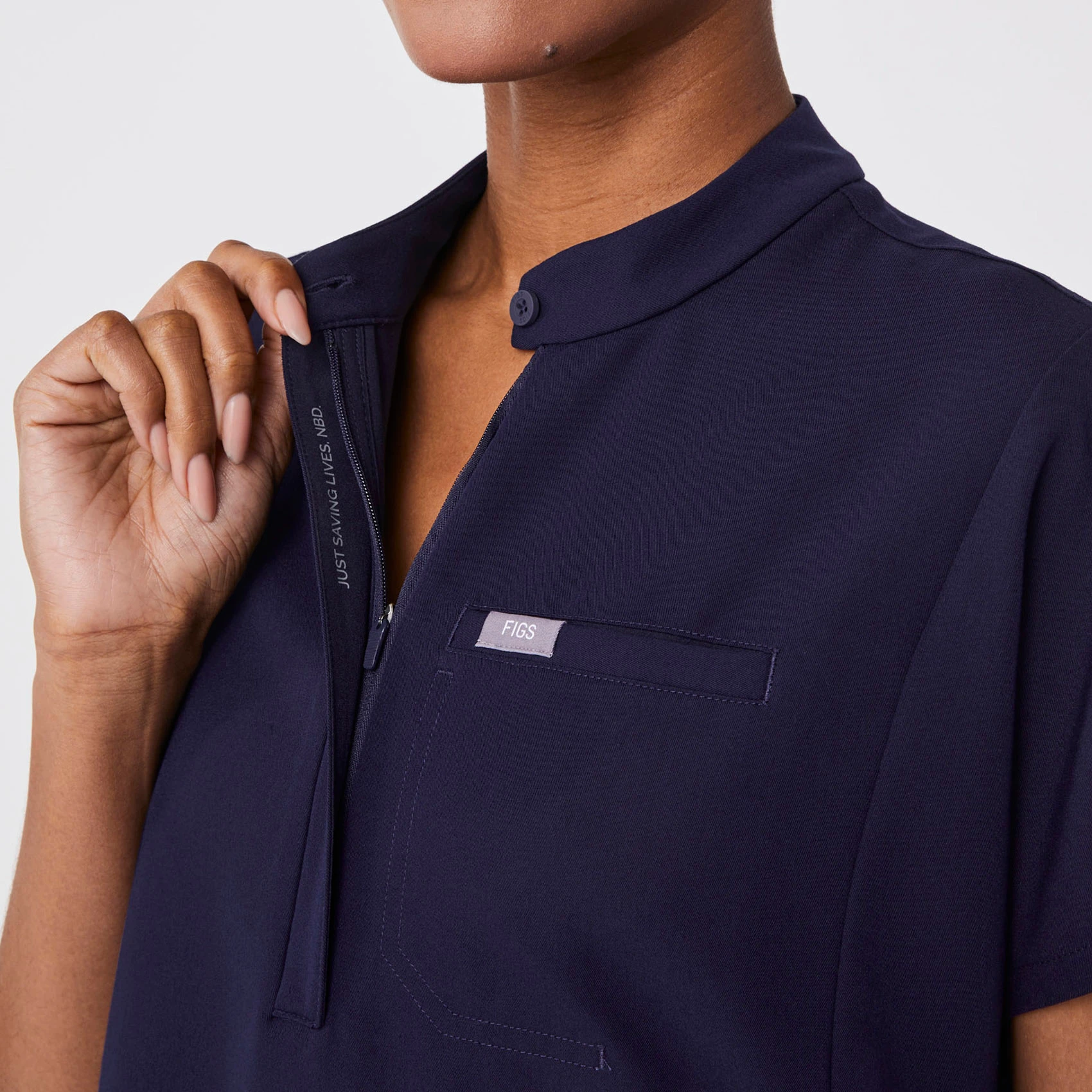 Women's Montex Classic Scrub Top - Navy · FIGS
