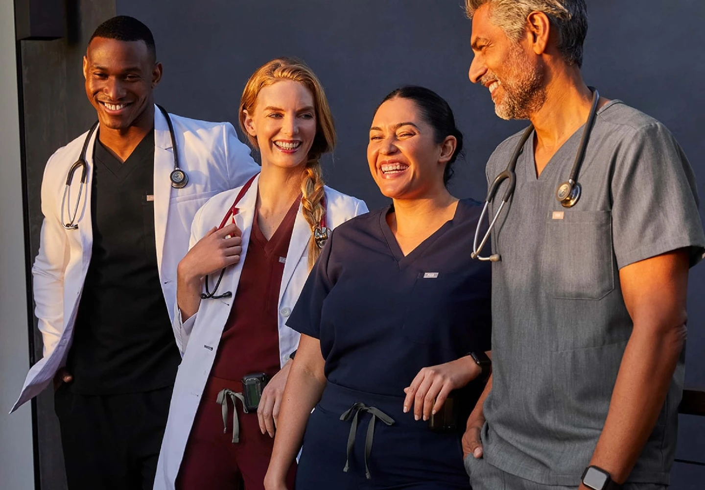 Sitio oficial de FIGS de uniforme médico - Uniformes y ropa médicos