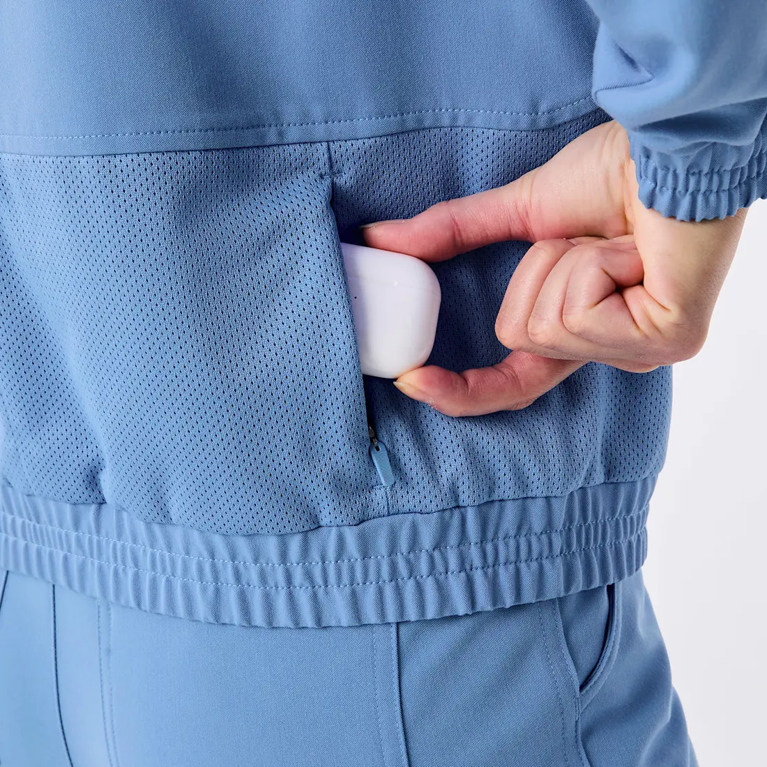 Women’s Sydney Scrub Jacket - Ceil Blue · FIGS