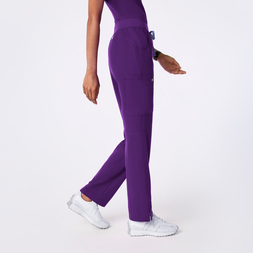Women's Kade Cargo Scrub Pants™ - Digital Grape · FIGS