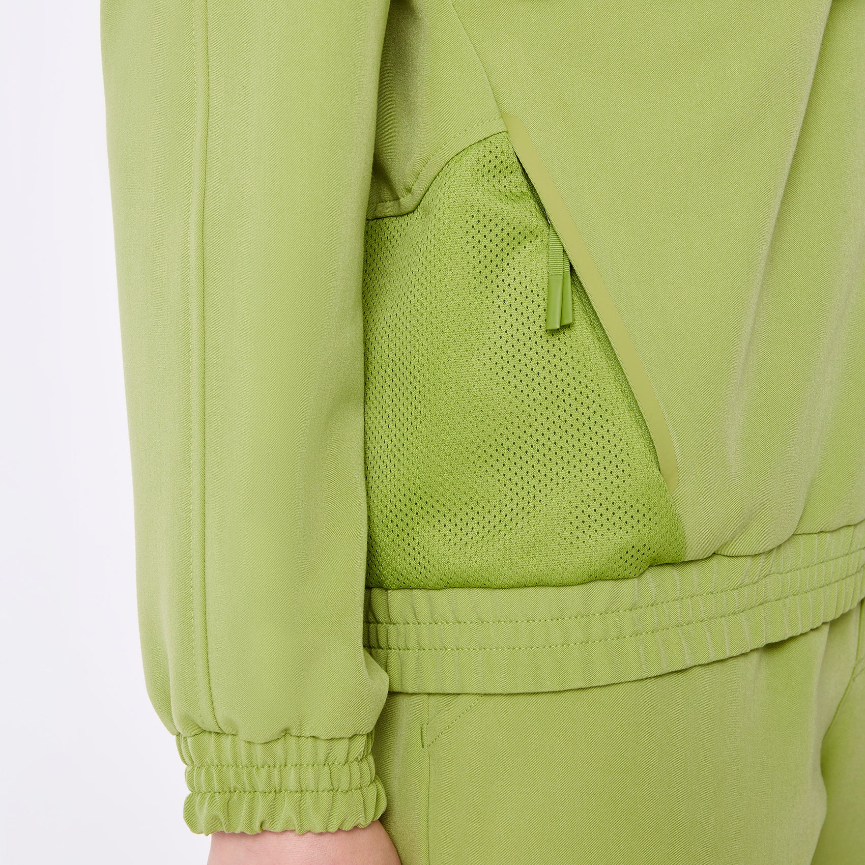 Women’s Sydney Scrub Jacket - Matcha · FIGS