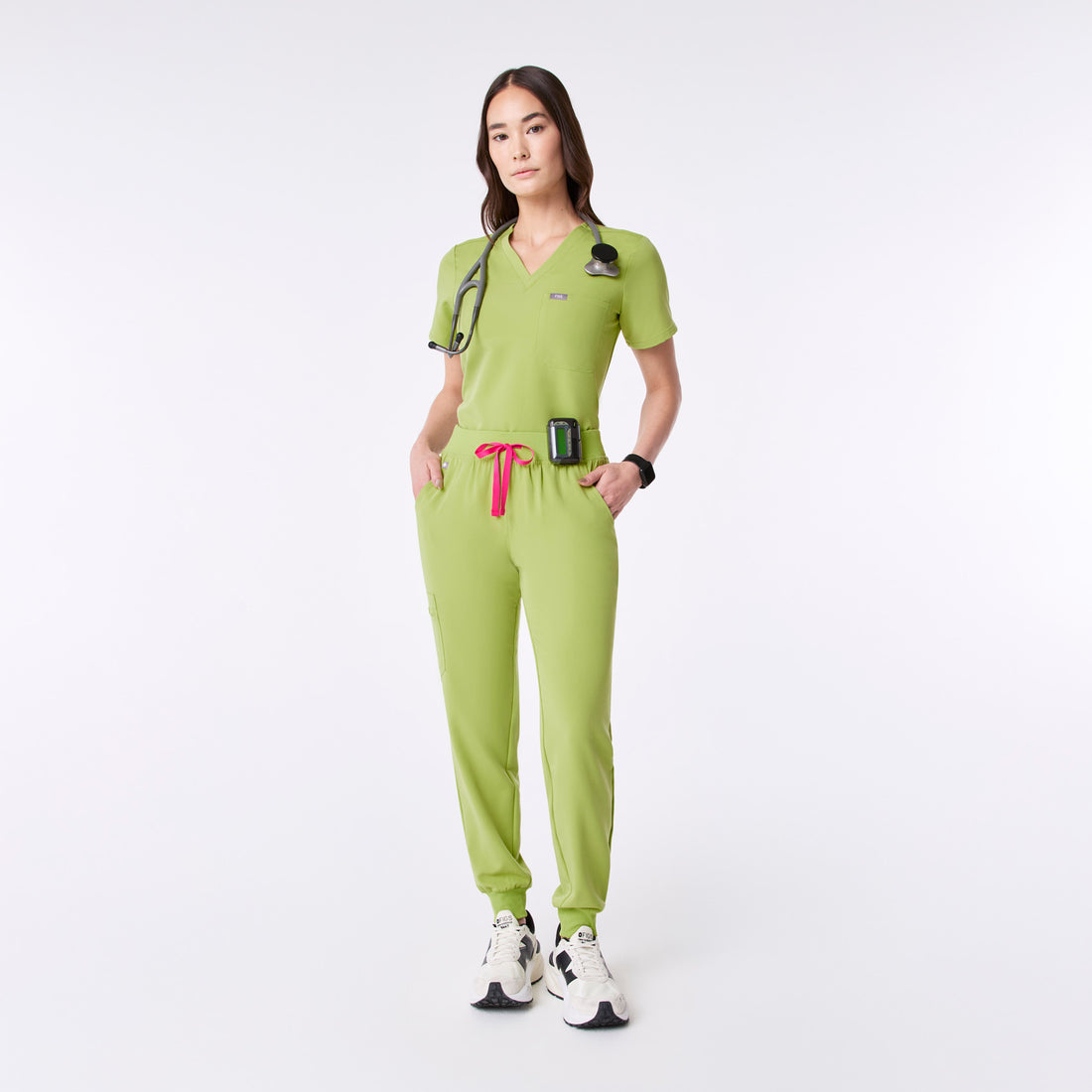 Women's Zamora Jogger Scrub Pants™ - Matcha · FIGS