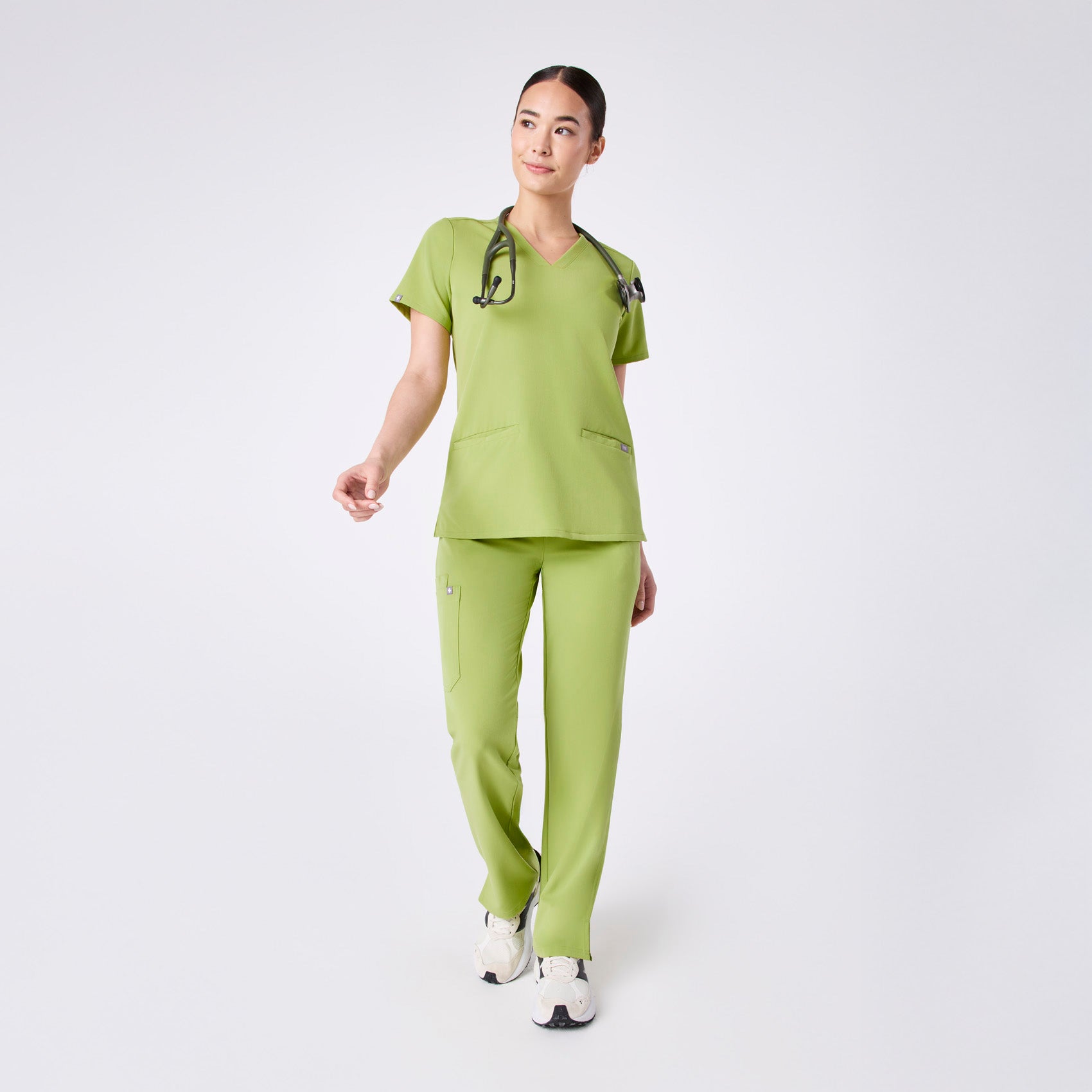 Women's Casma Three-Pocket Scrub Top™ - Matcha · FIGS