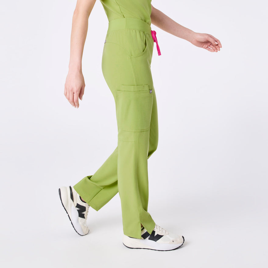 Women's Kade Cargo Scrub Pants™ - Matcha · FIGS