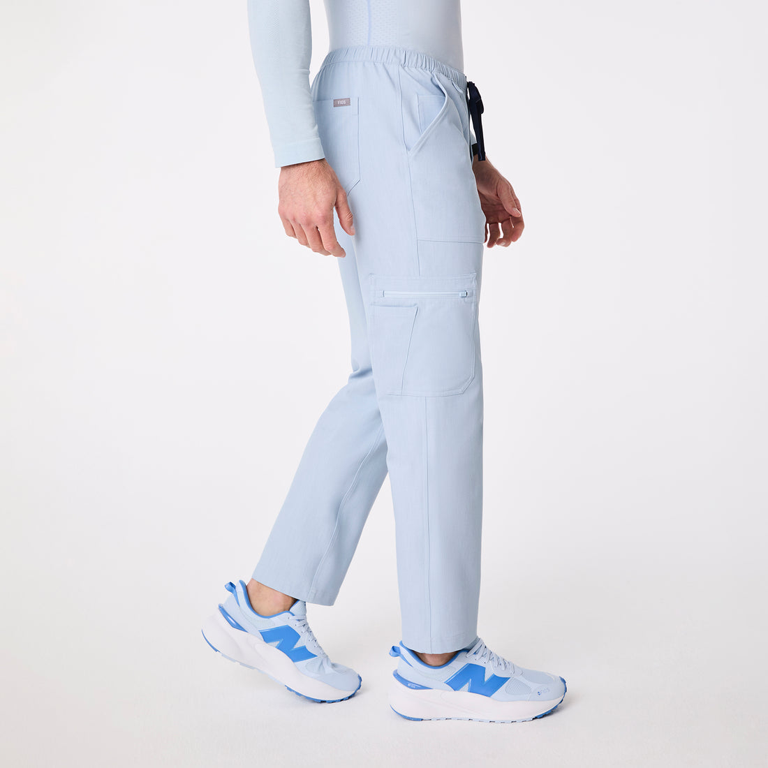 Men's Cairo Cargo Scrub Pants™ - Chambray · FIGS