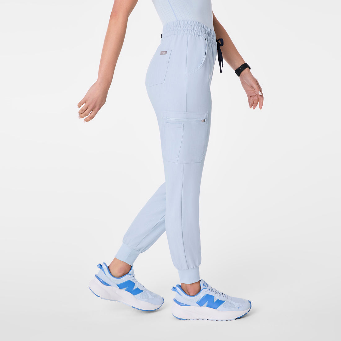 Women’s High Waisted Uman Relaxed Jogger Scrub Pants - Chambray · FIGS