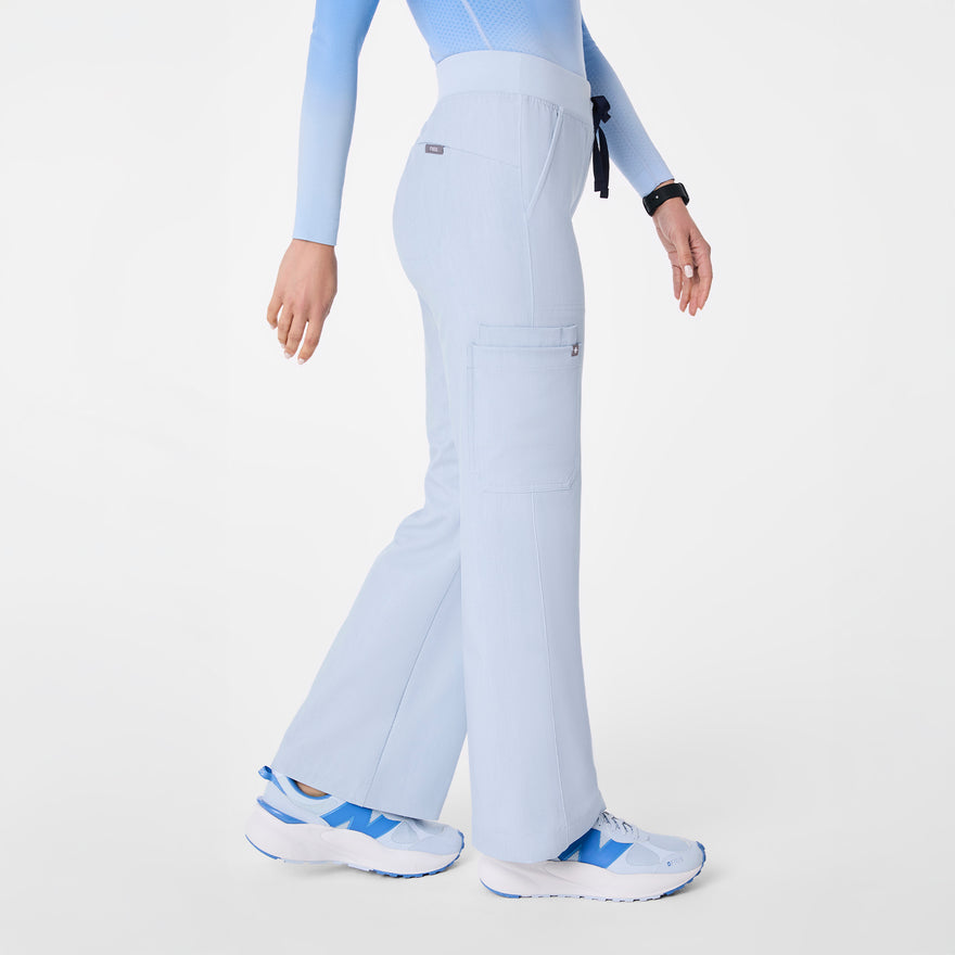 Women’s High Waisted Isabel Wide Leg Scrub Pants - Chambray · FIGS