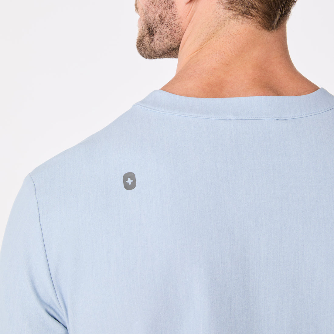 Men’s Paltz V-Neck Scrub Top - Chambray · FIGS