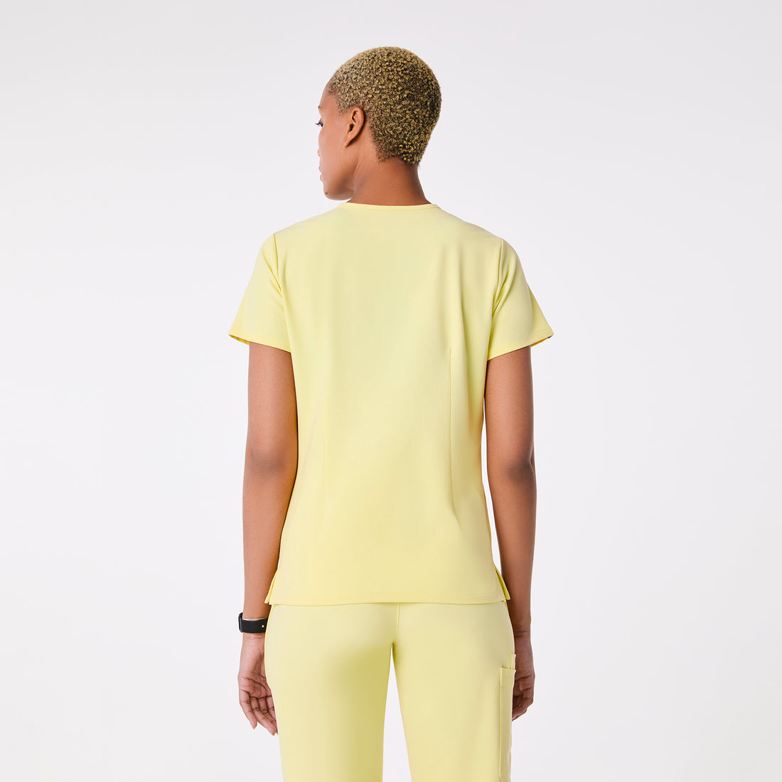 Women's Casma Three-Pocket Scrub Top™ - Sunlight · FIGS