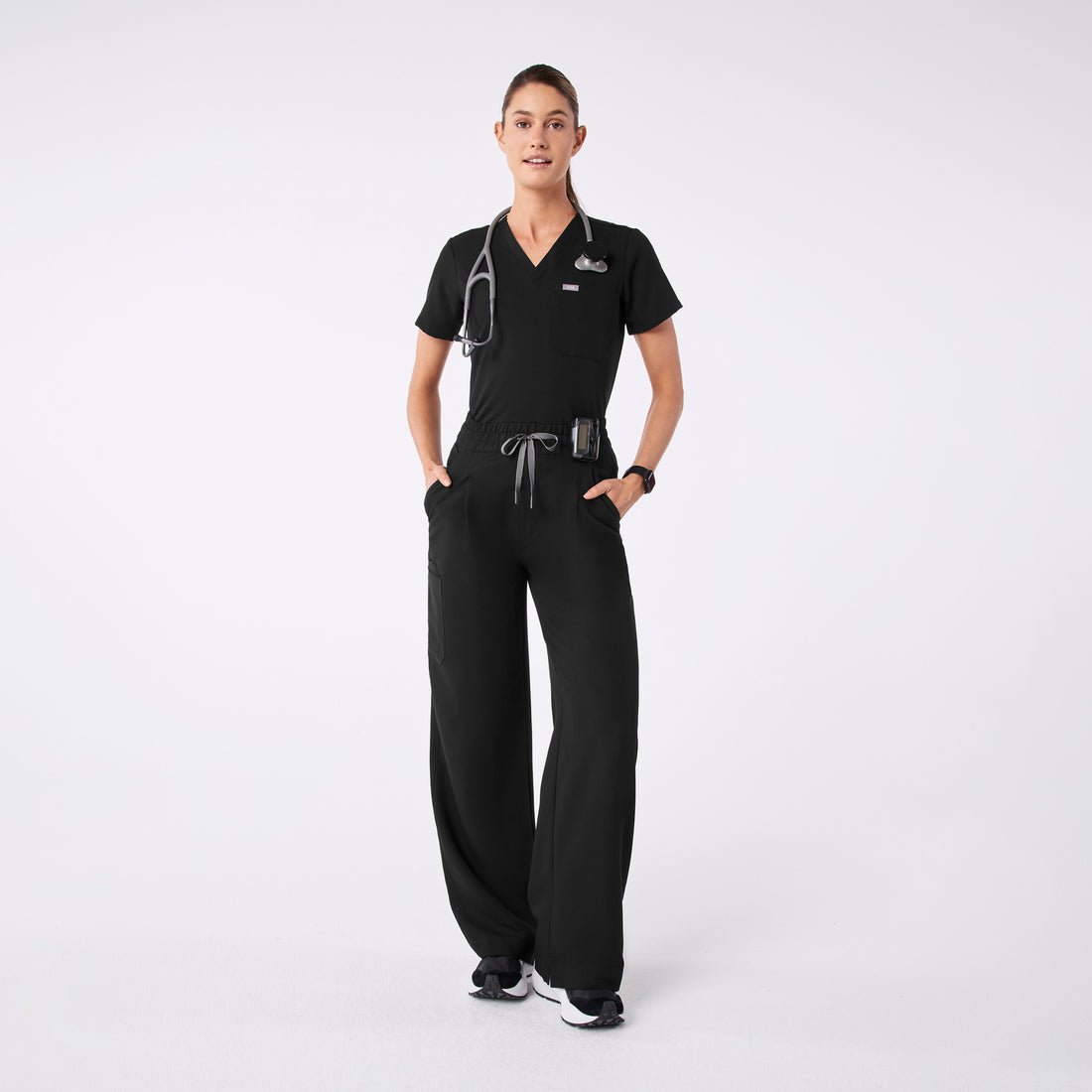 Women’s Black Scrubs | FIGS UK
