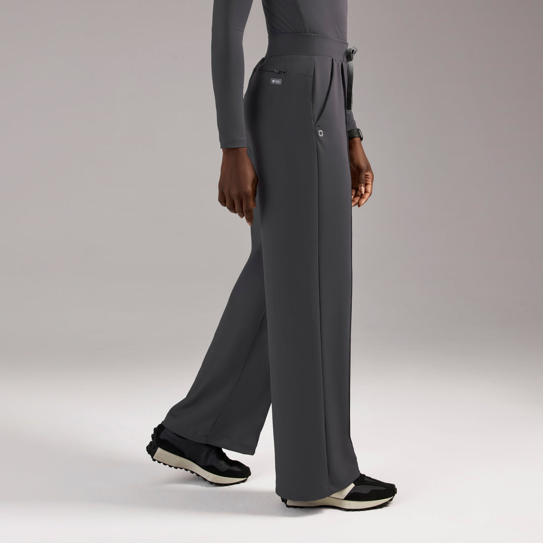 Women’s High Waisted Salina FORMx Wide Leg Scrub Pants™ - Charcoal · FIGS