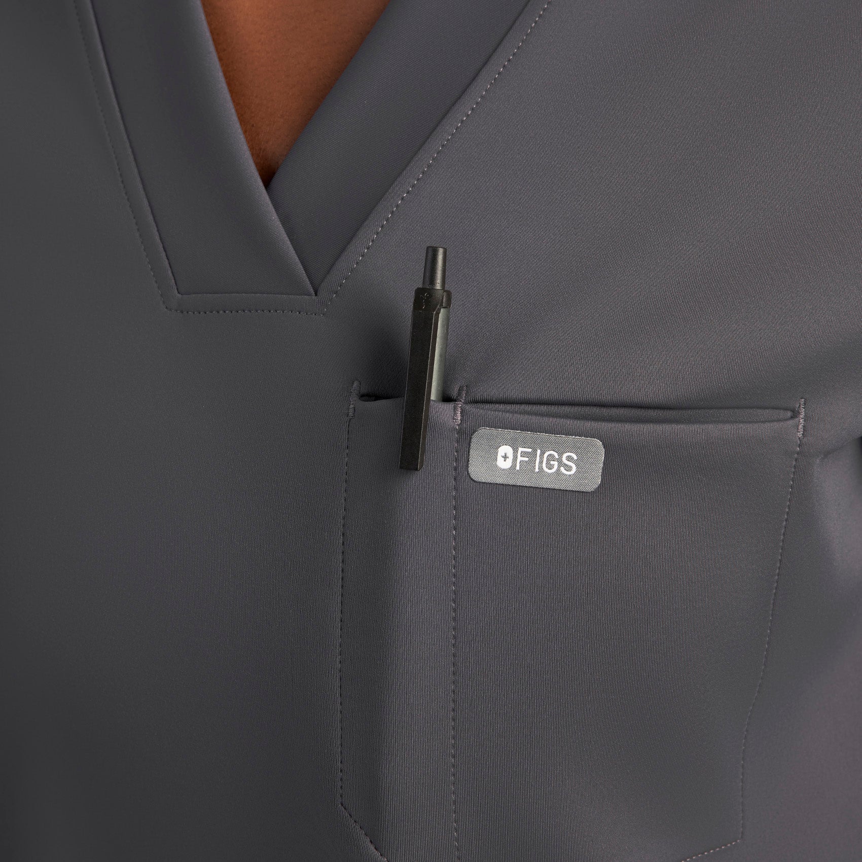 Women’s Sona FORMx Slim V-Neck Scrub Top™ - Charcoal · FIGS