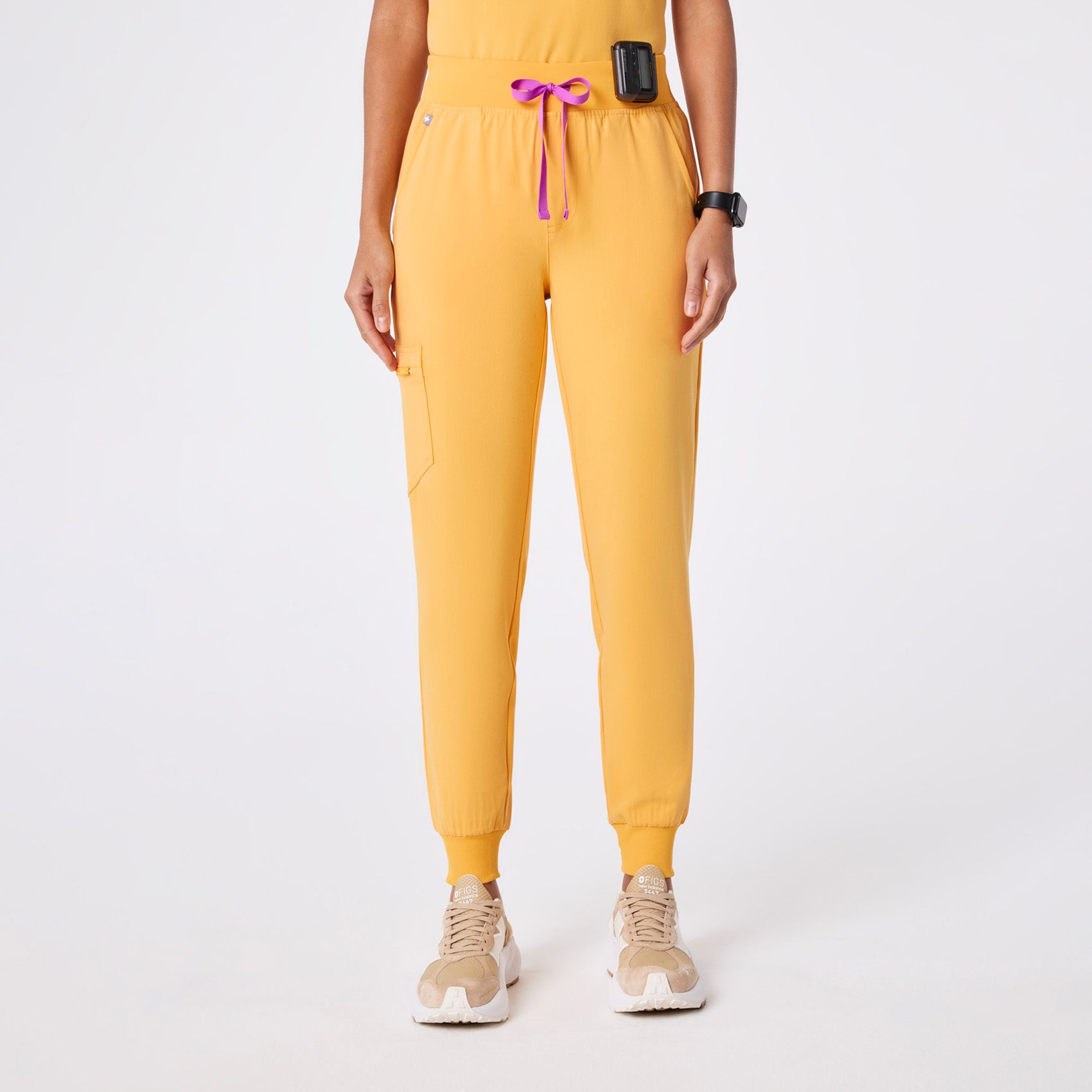 Women's Dandelion Scrubs · FIGS
