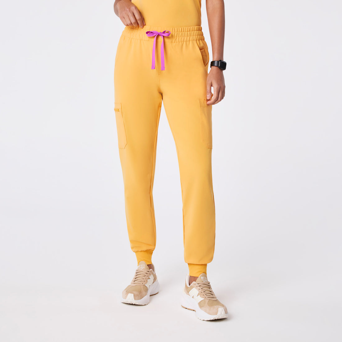Women’s Uman Relaxed Jogger Scrub Pants · FIGS
