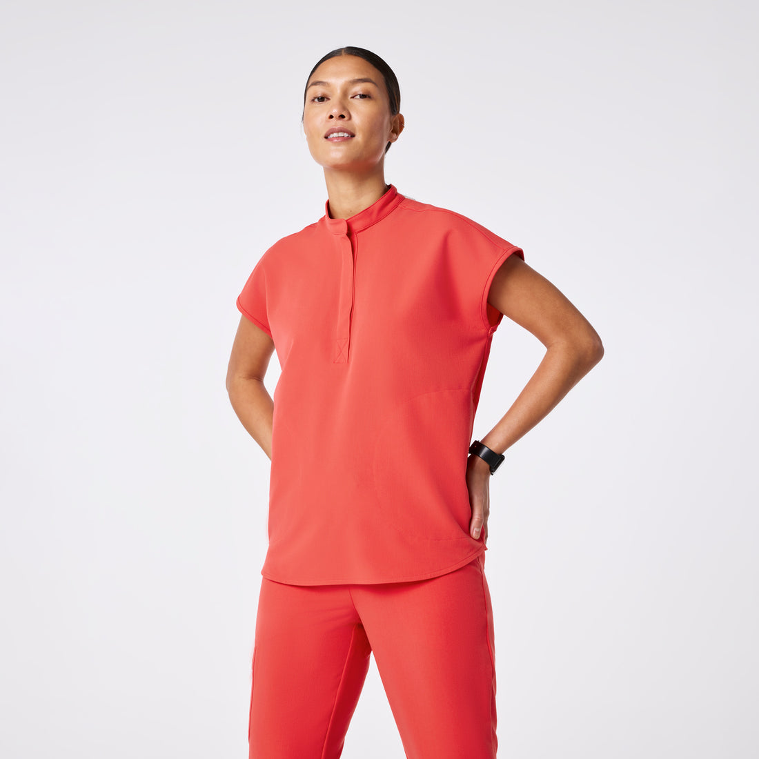 Women's Dandelion + Hibiscus Scrubs · FIGS