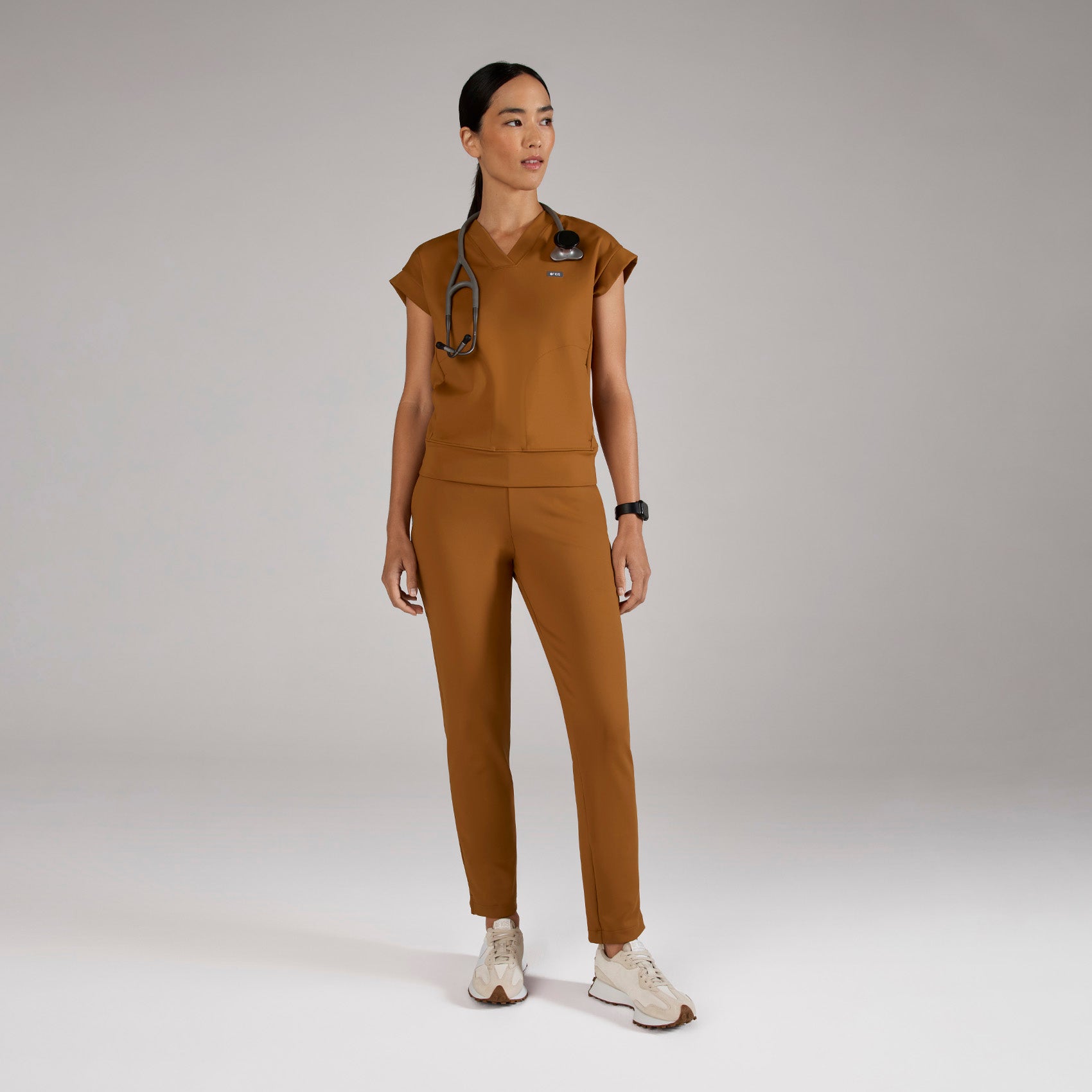 Women's Alder FORMx Scrubs · FIGS