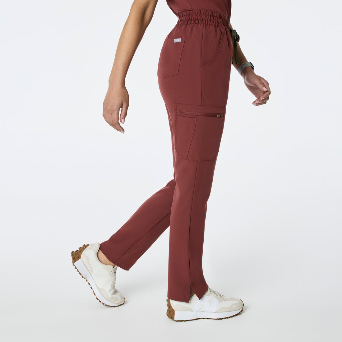 Women’s High Waisted Dowa Scrub Pants - Walnut · FIGS