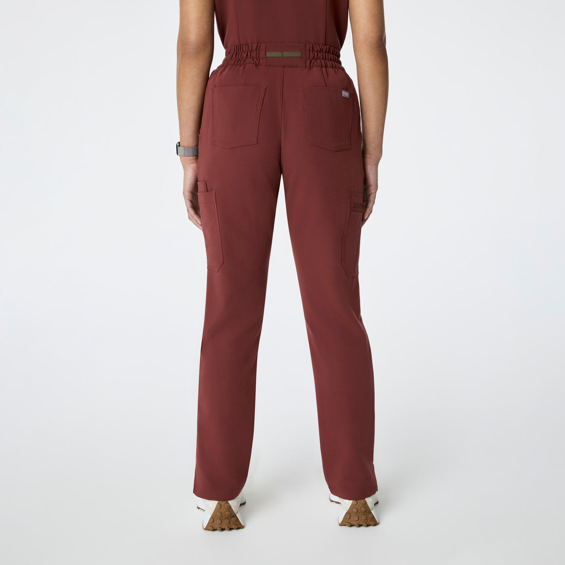 Women’s High Waisted Dowa Scrub Pants - Walnut · FIGS