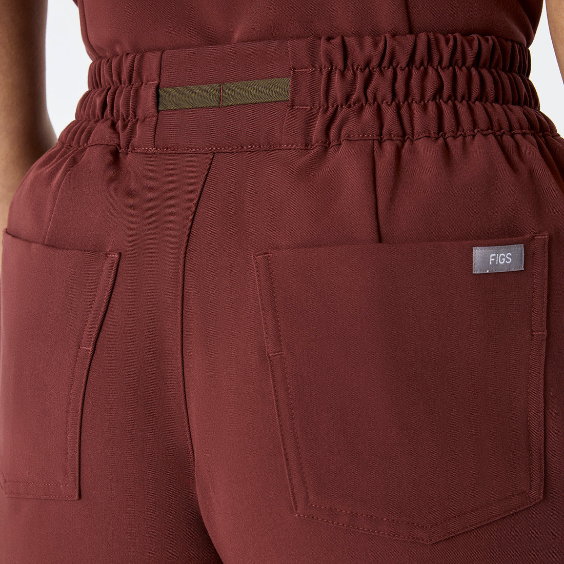 Women’s High Waisted Dowa Scrub Pants - Walnut · FIGS