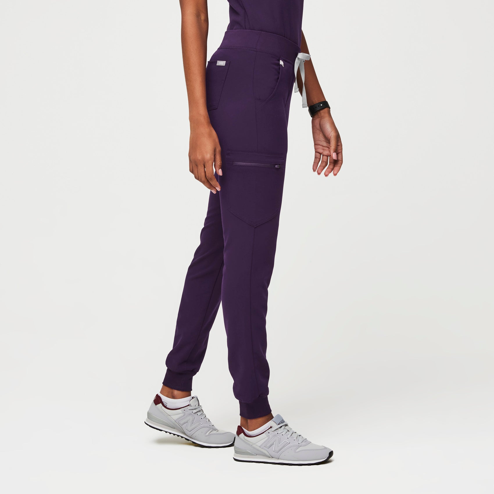 Women's Zamora™ Jogger Scrub Pants - Purple Jam · FIGS
