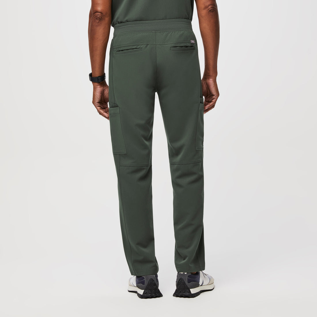 Men's Axim Cargo Scrub Pants™ - Moss · FIGS