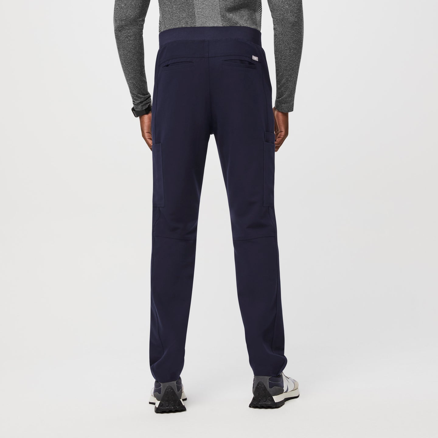 Men’s Slim Axim™ Cargo Scrub Pants - Navy · FIGS