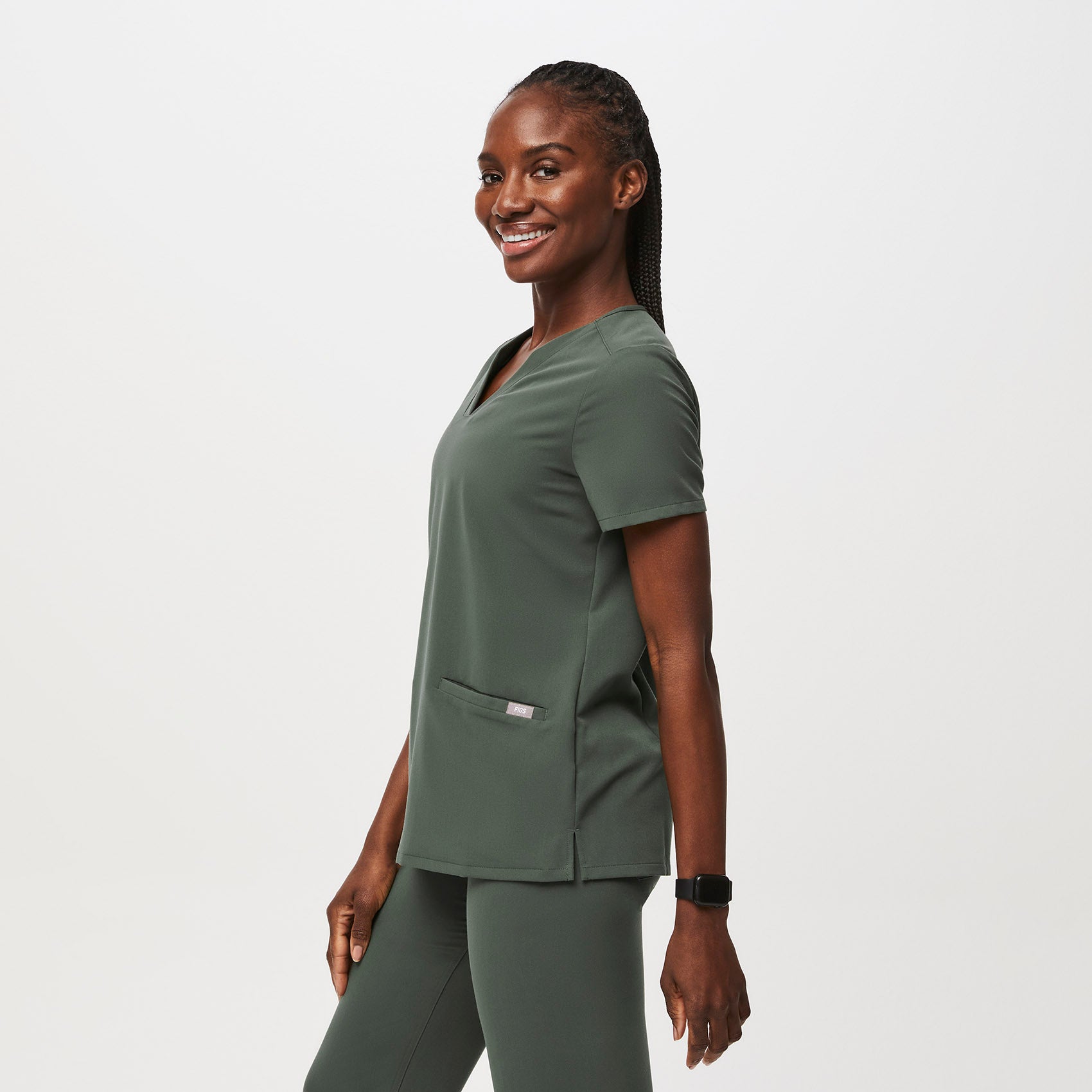 Women's Casma Three-Pocket Scrub Top™ - Moss · FIGS