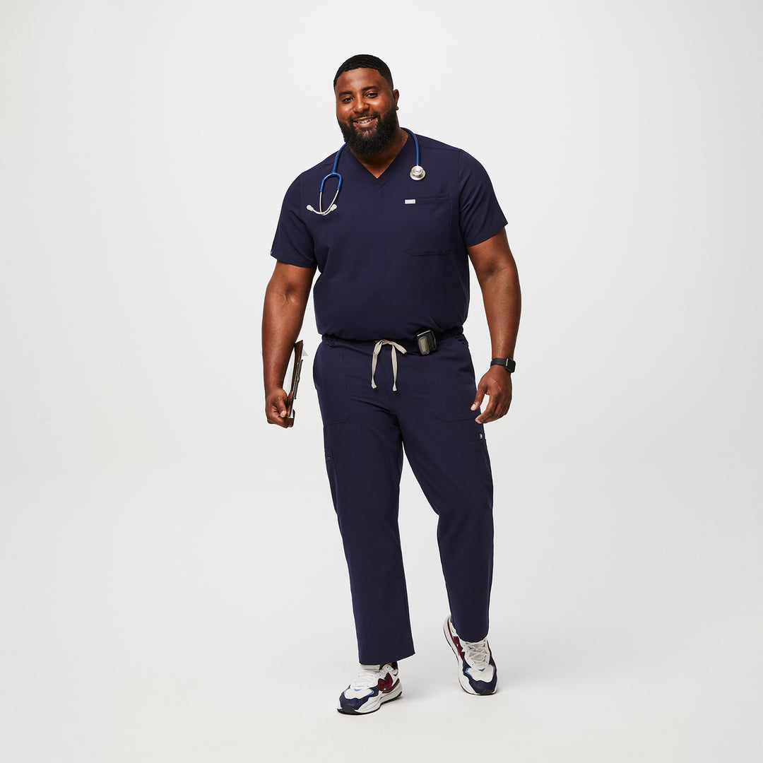 Men's 3XL-6XL Scrubs · FIGS