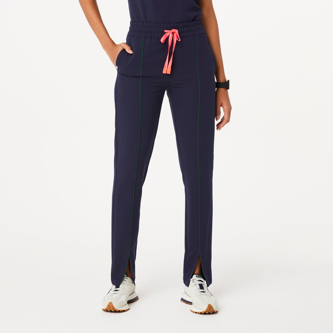 Women's Scrubs - Premium Medical Uniforms & Apparel · FIGS