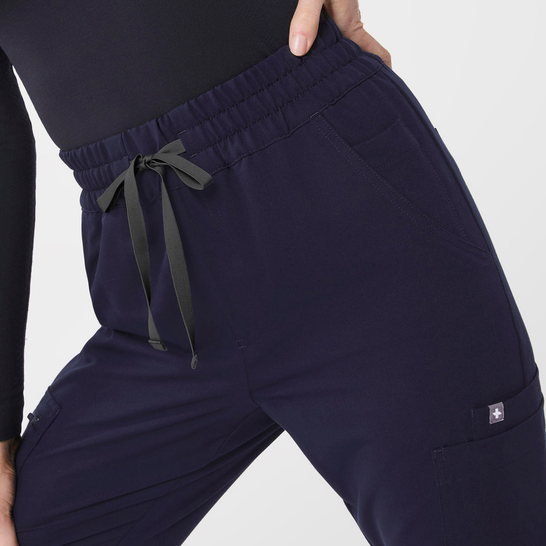 Women’s High Waisted Uman Relaxed Jogger Scrub Pants - Navy · FIGS