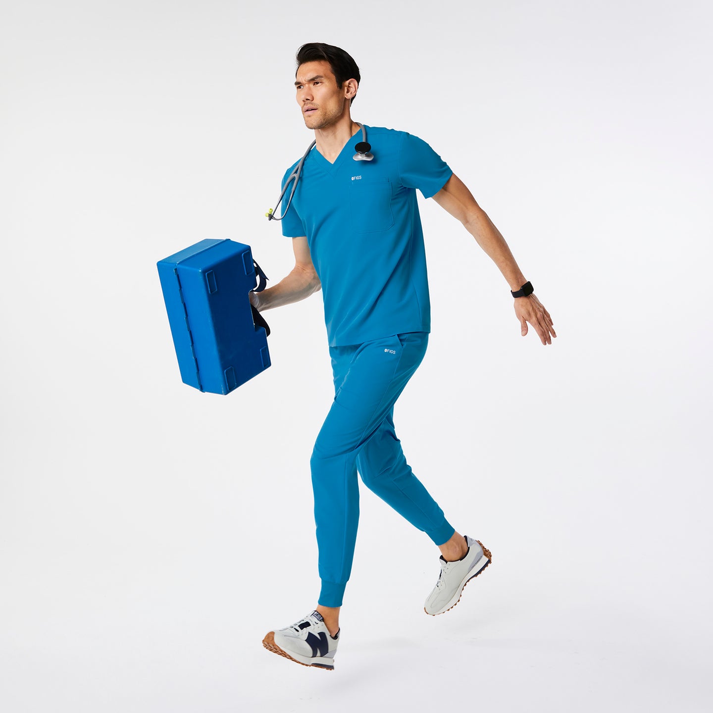 Men's Leon™ Three-Pocket Scrub Top - Extreme Blue · FIGS