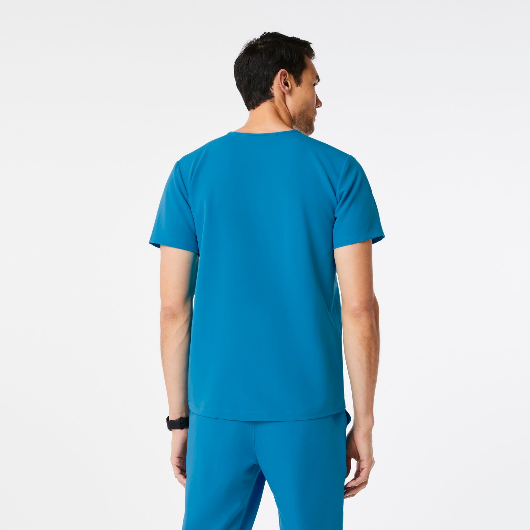 Men's Leon™ Three-Pocket Scrub Top - Extreme Blue · FIGS