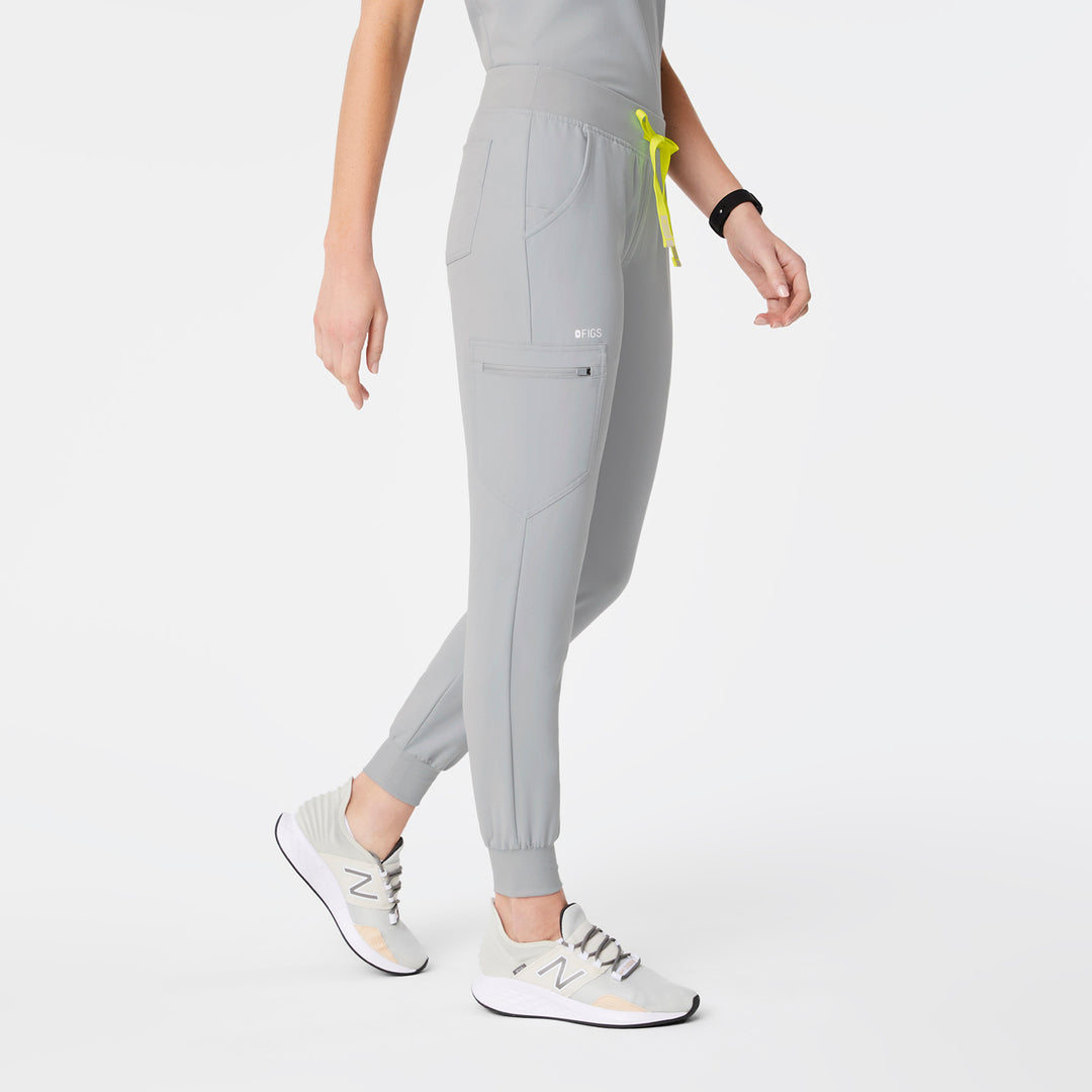 Women's Zamora Jogger Scrub Pants™ - Silver Arrows · FIGS