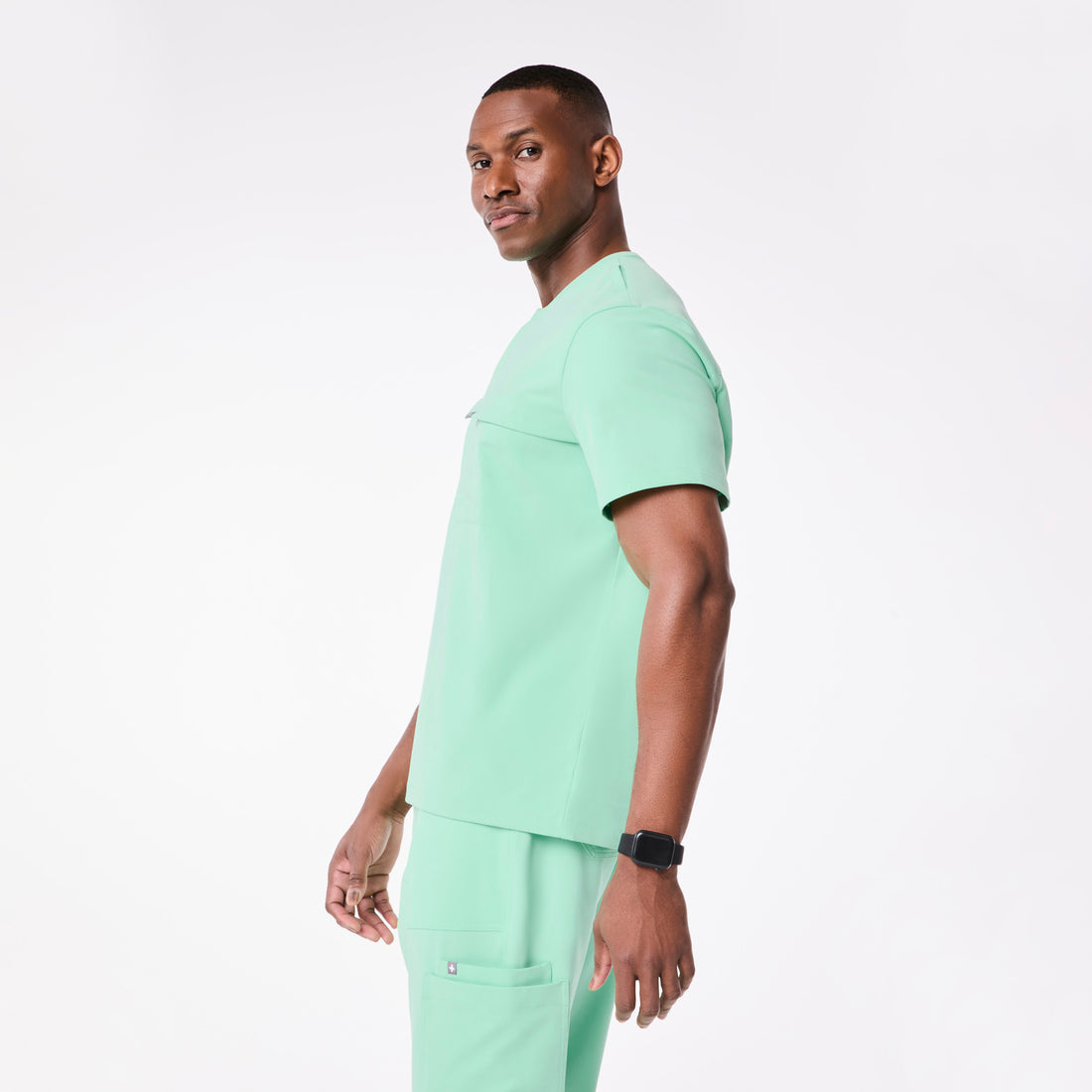 Men's Corfield Henley Scrub Top - Mariner · FIGS