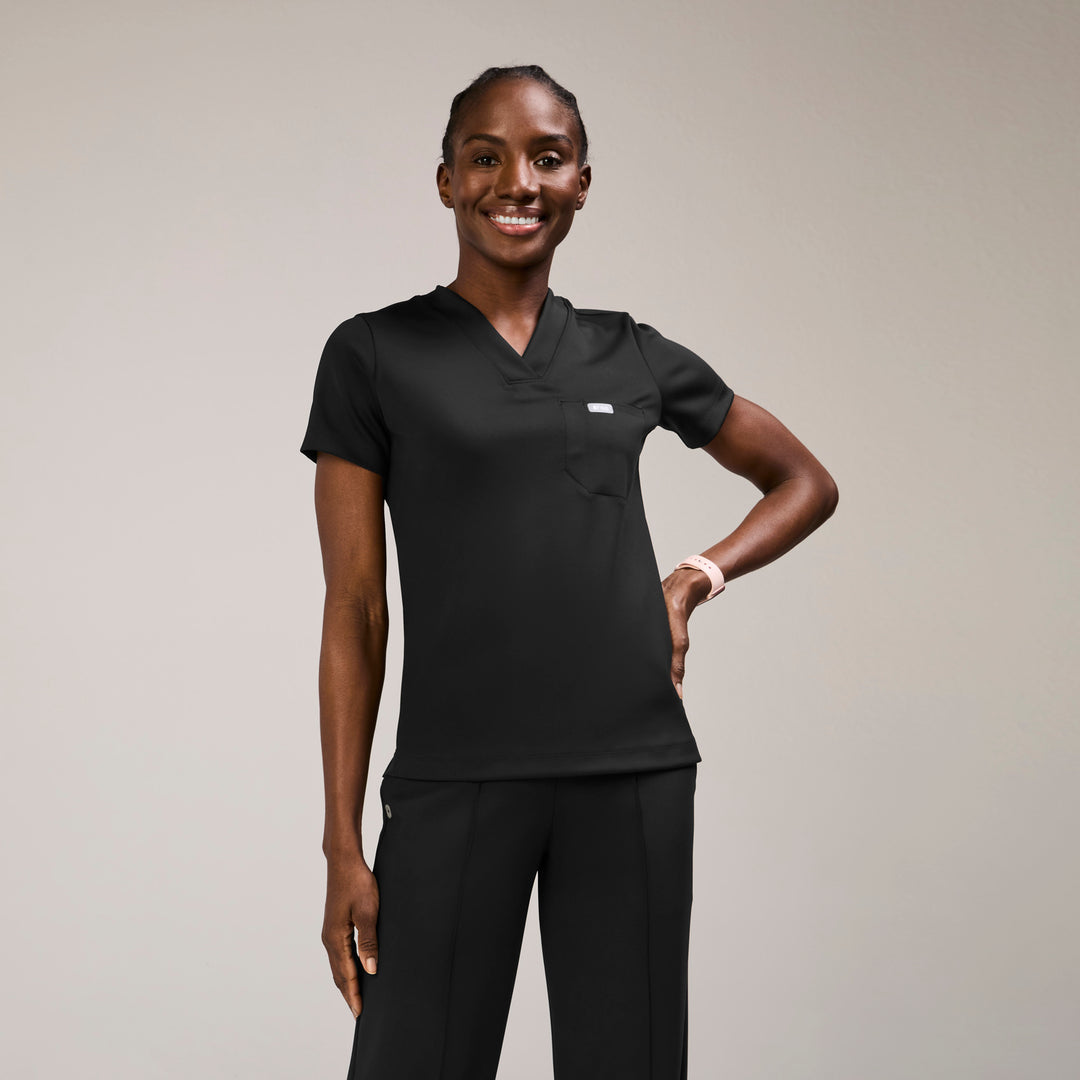 Women's FORMx™ Scrubs · FIGS