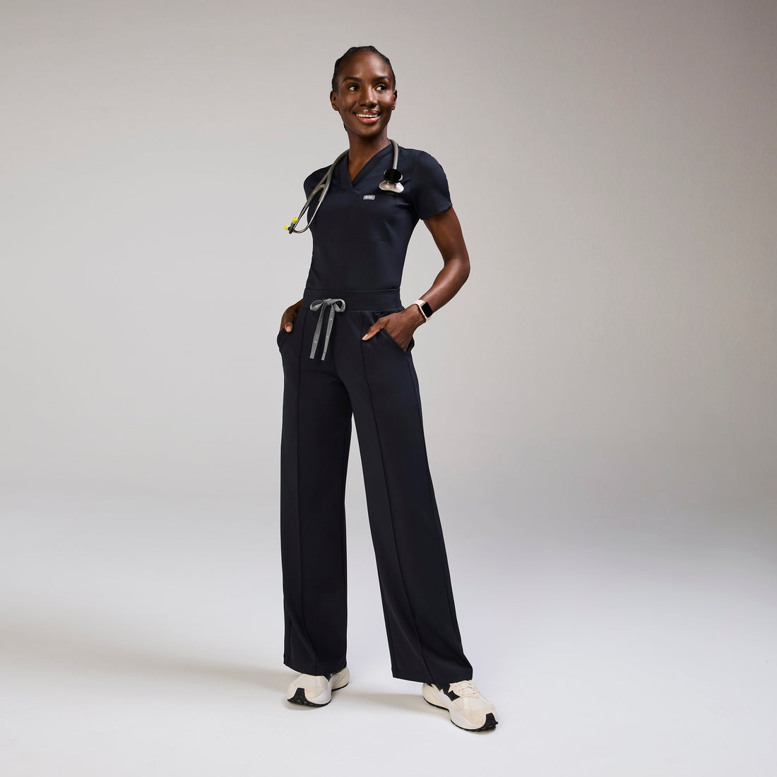 Women’s FORMx™ Scrubs - Performance Stretch Scrubs | FIGS