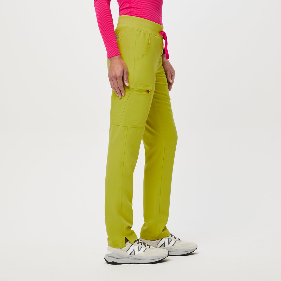 Women’s Yola™ Skinny Scrub Pants 2.0 - Limeade · FIGS