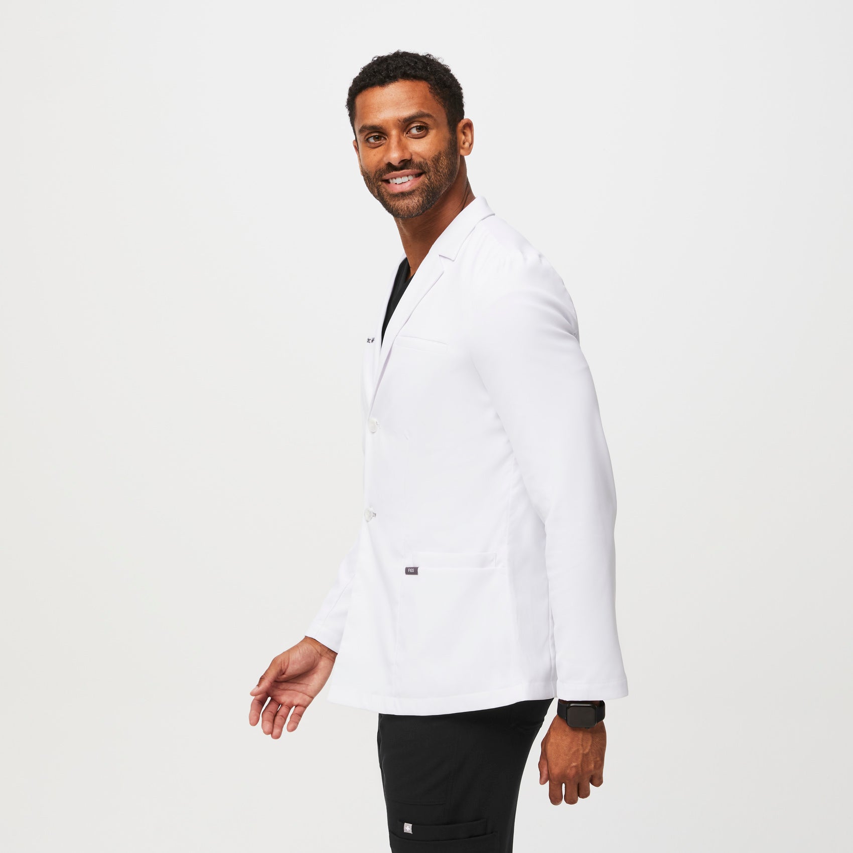 Men’s Harlem Short Lab Coat - White · FIGS