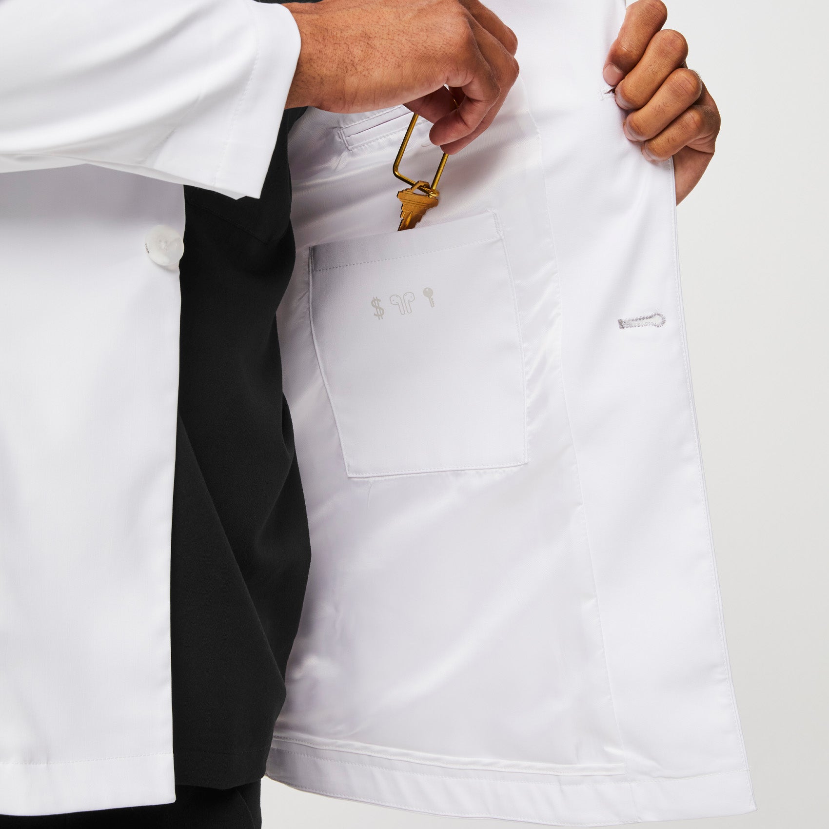 Men’s Harlem Short Lab Coat - White · FIGS