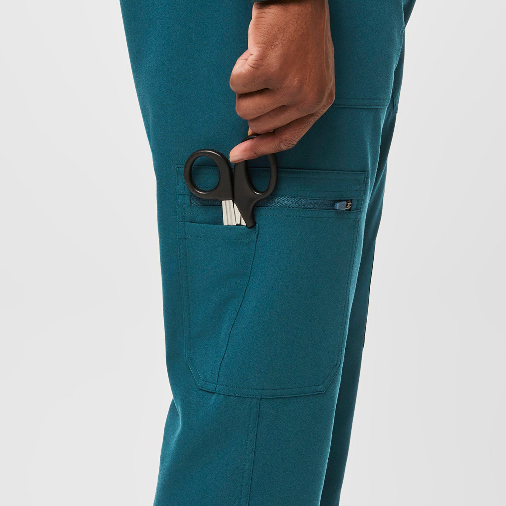 Men's Cairo Cargo Scrub Pants™ - Caribbean Blue · FIGS