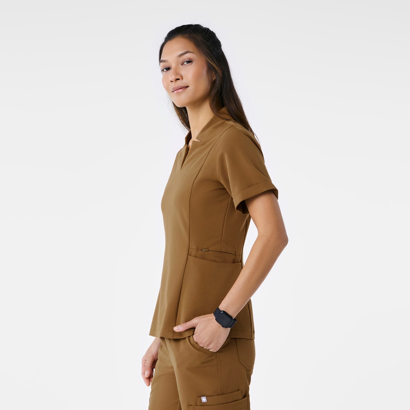 Women’s Inala Scrub Top - Earth · FIGS