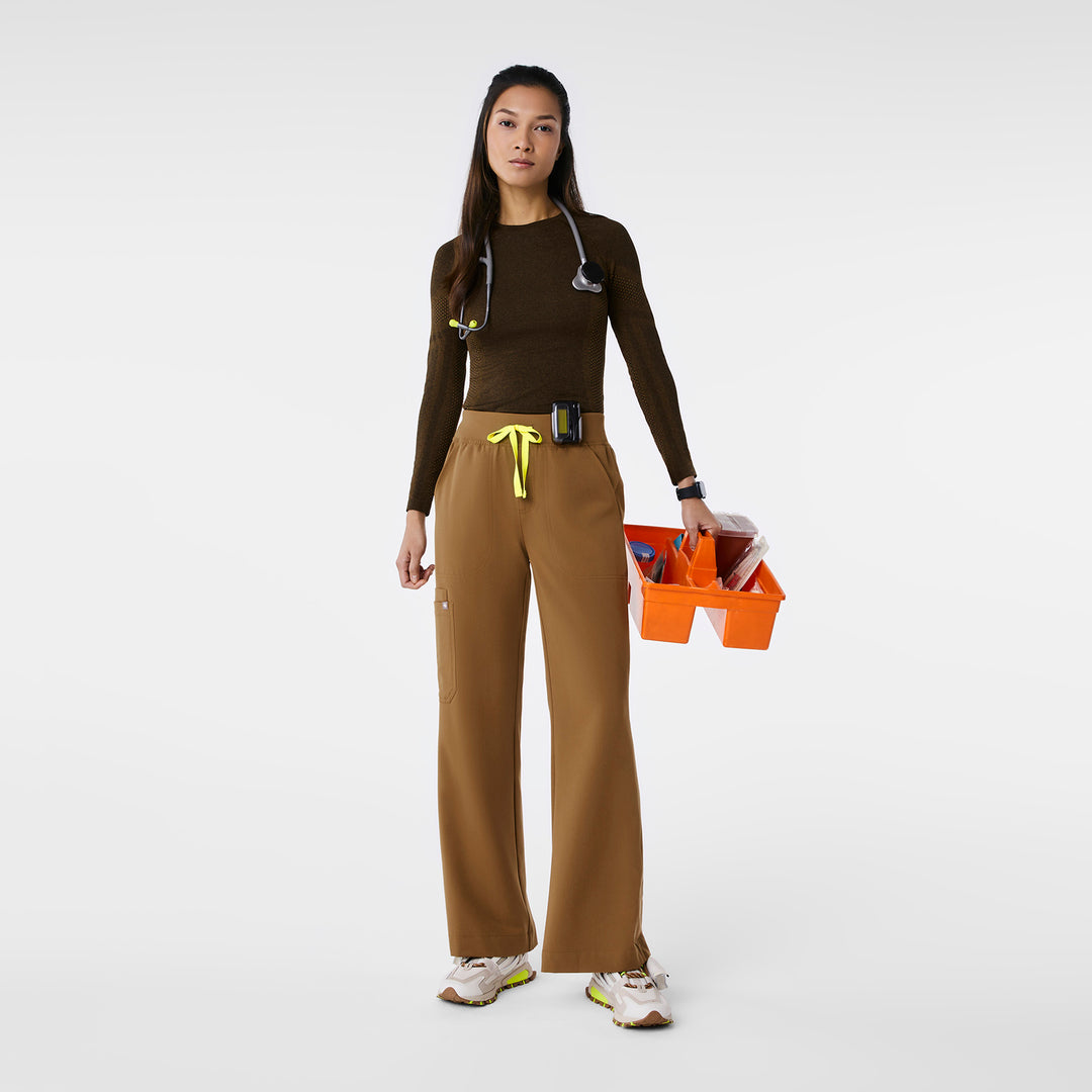 Women’s High Waisted Isabel Wide Leg Scrub Pants - Earth · FIGS
