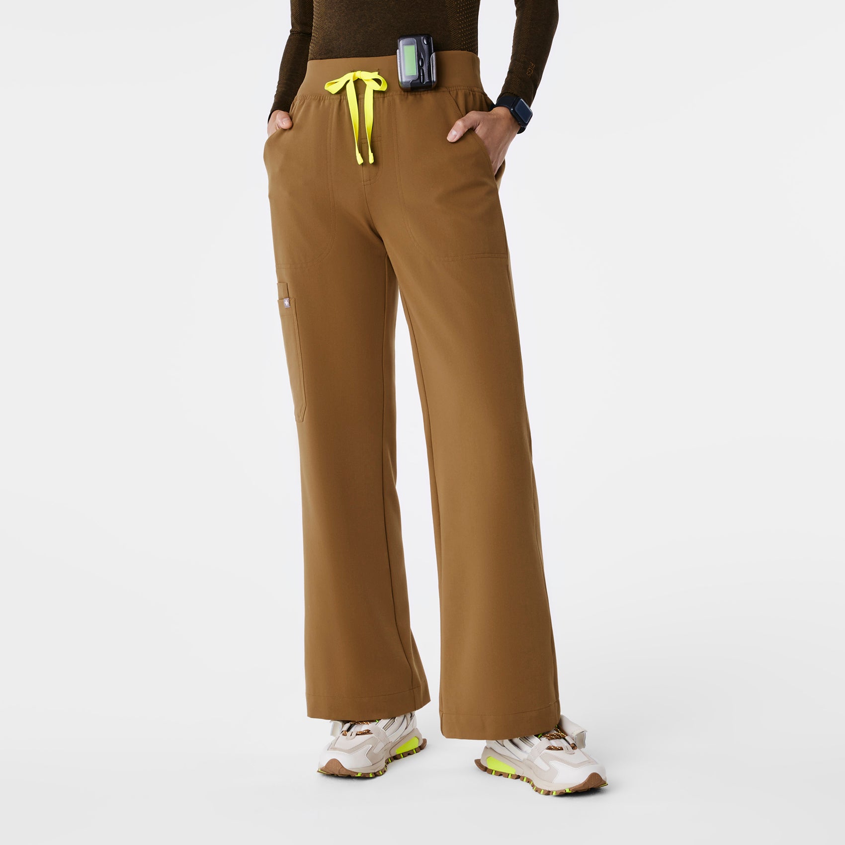 Women’s High Waisted Isabel Wide Leg Scrub Pants - Earth · FIGS