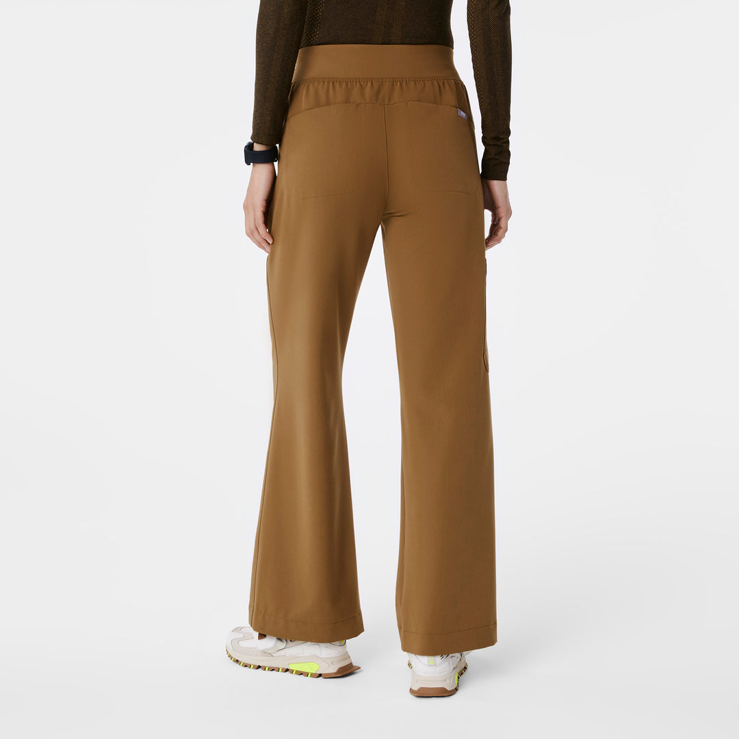 Women’s High Waisted Isabel Wide Leg Scrub Pants - Earth · FIGS