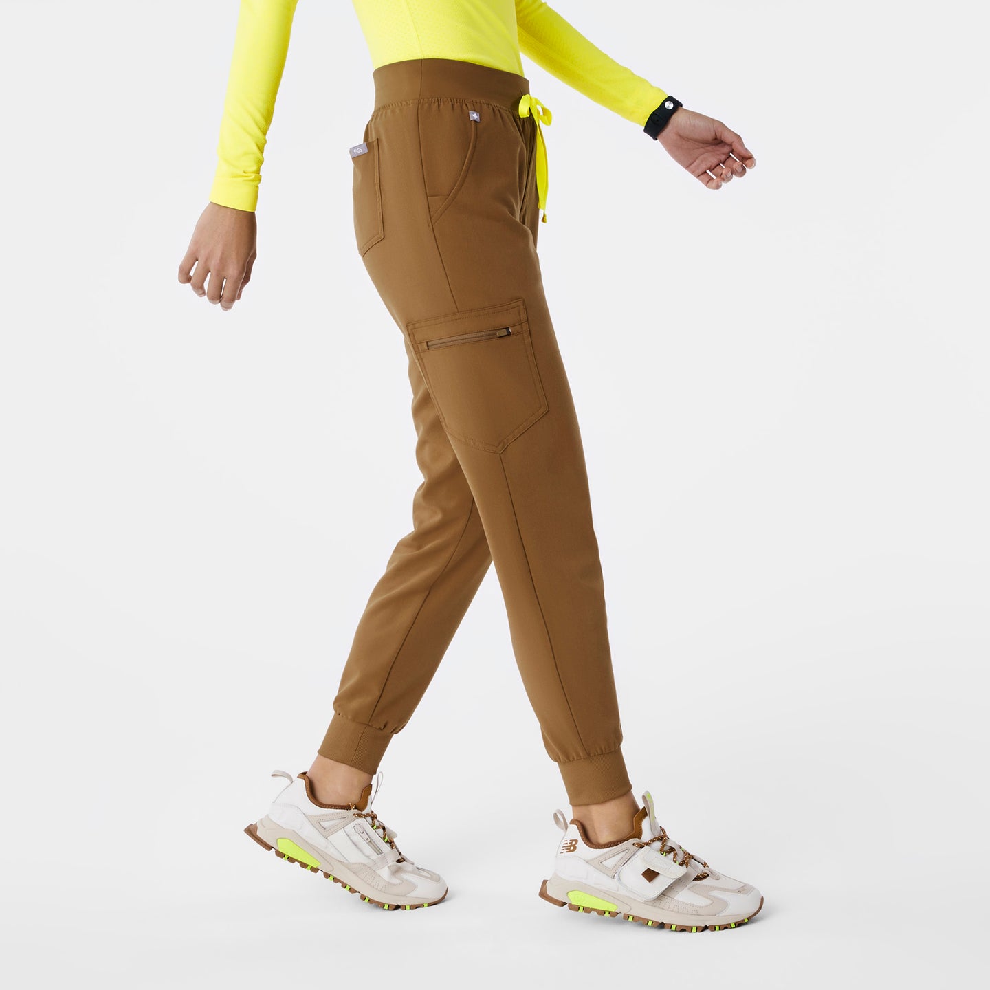 Women's Zamora Jogger Scrub Pants™ - Earth · FIGS