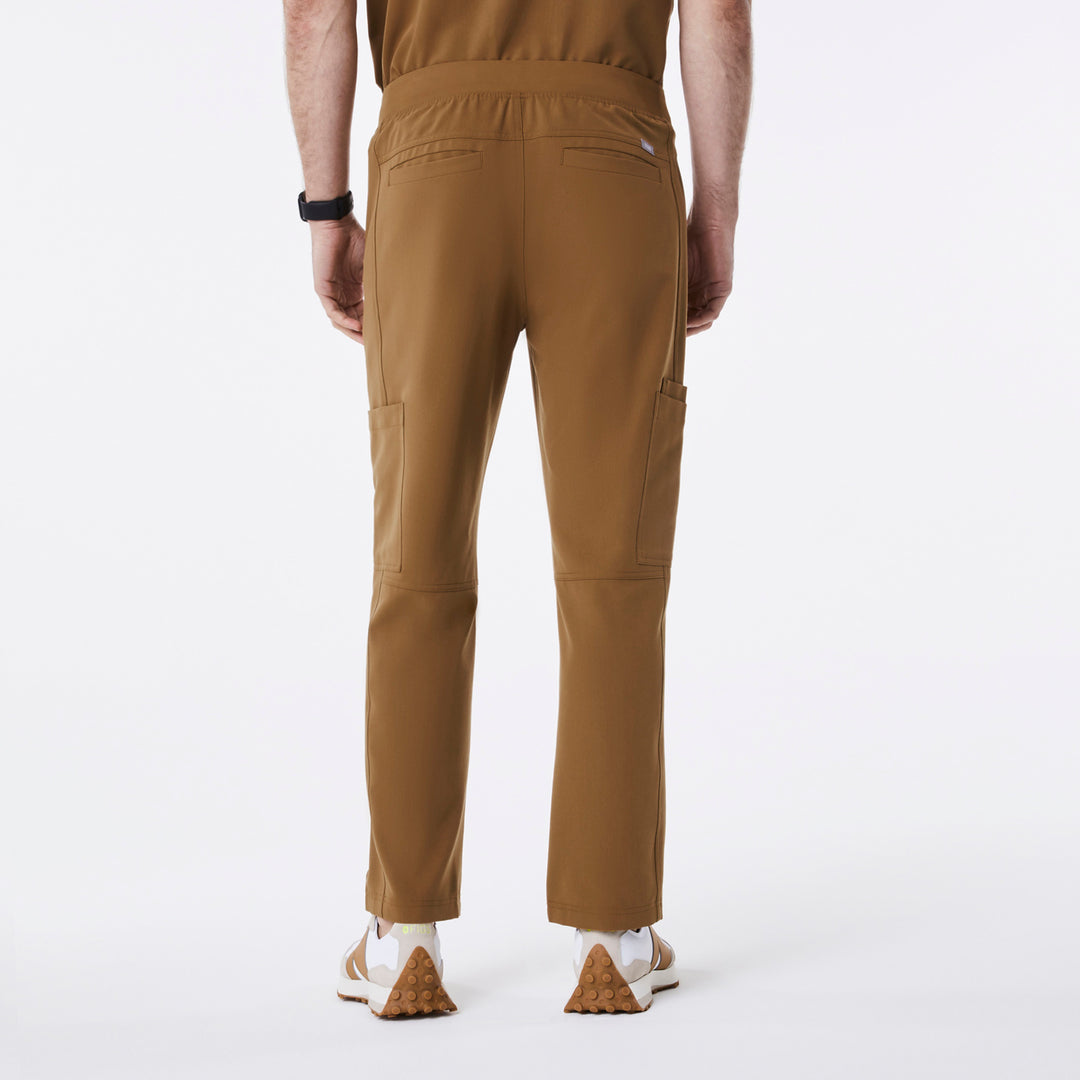 Men's Axim Cargo Scrub Pants™ - Earth · FIGS